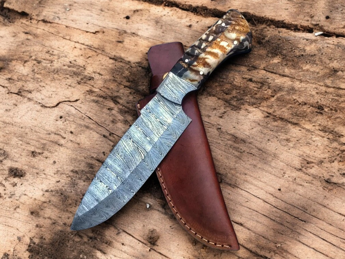 Custom Handmade Damascus Hunting Knife – Sheep Horn Handle – Fruit Hunters
