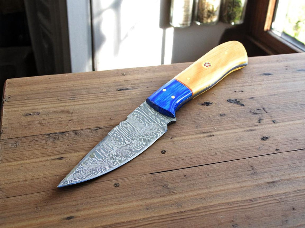 Handmade Damascus Steel Hunting Knife with Wooden Handle – Fruit Hunters